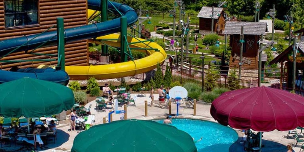 Loon Lagoon Outdoor Pool | Niagara Water Parks | Great Wolf Lodge